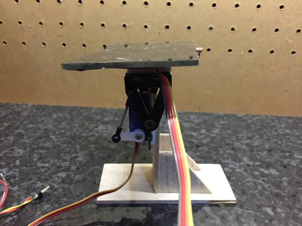 Arduino Solar Tracker, Get More From Your Solar Panels - The DIY Life