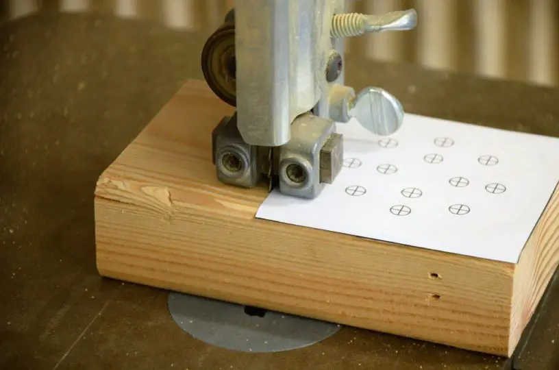 Arduino Parking Assistant, Perfect For A Small Garage - The DIY Life