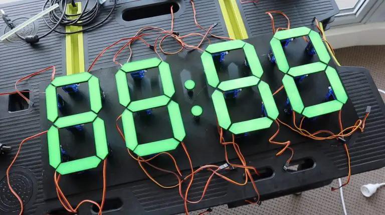 Mechanical 7 Segment Display Clock Using An Arduino & 28 Servos - The ...