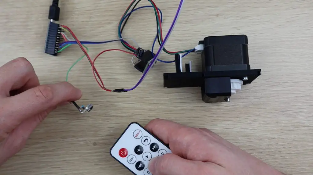 Arduino Automatic Blind Opener - Works With A Remote Control & Alexa ...