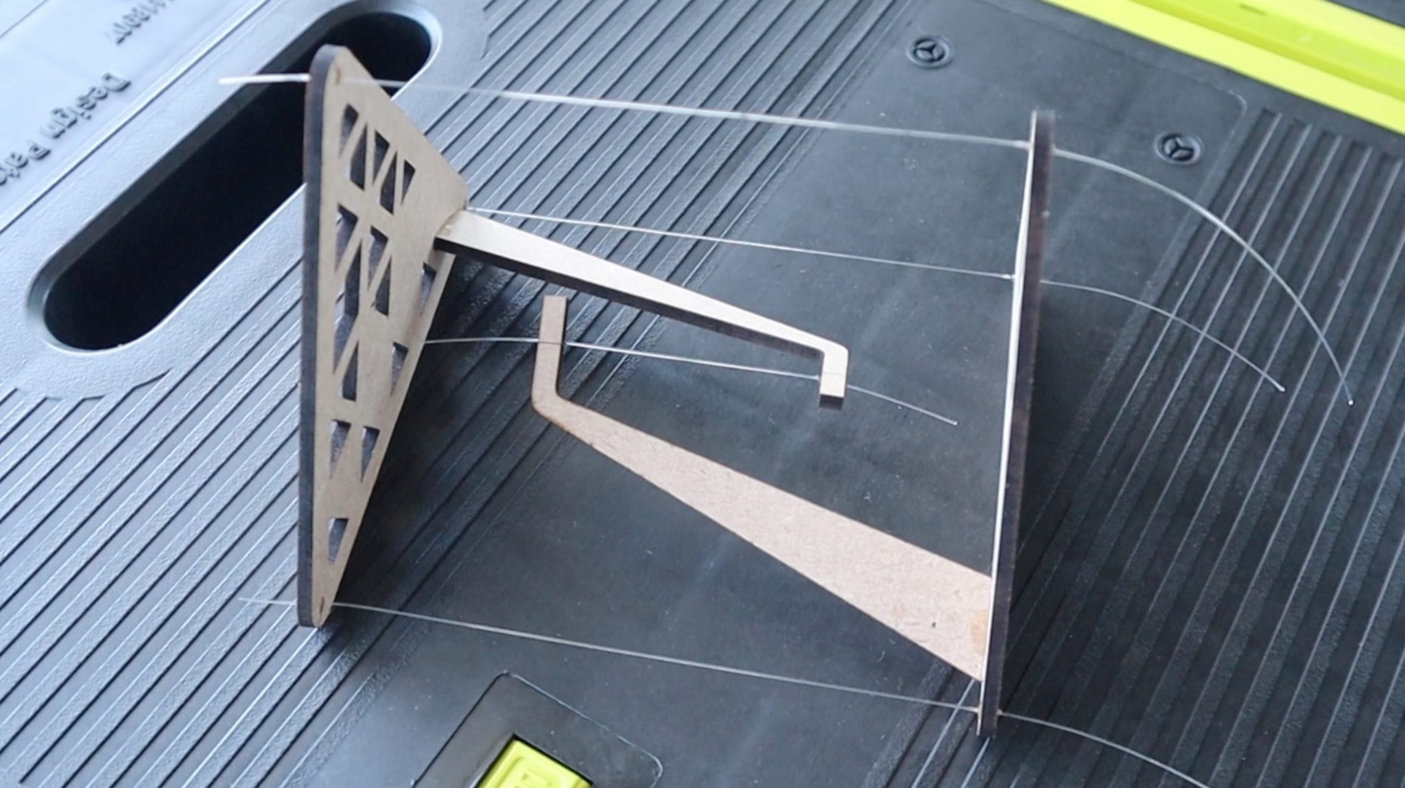 Make Your Own Desktop Tensegrity Tables - The DIY Life