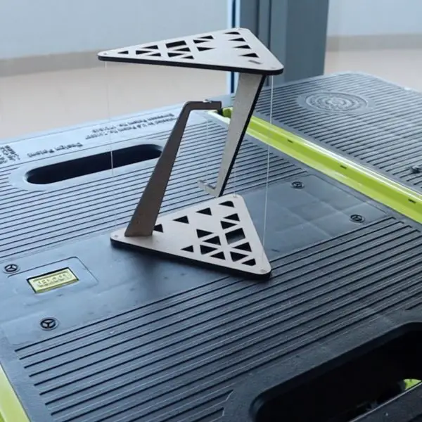 Centre String Support on Tensegrity Table - The DIY Life