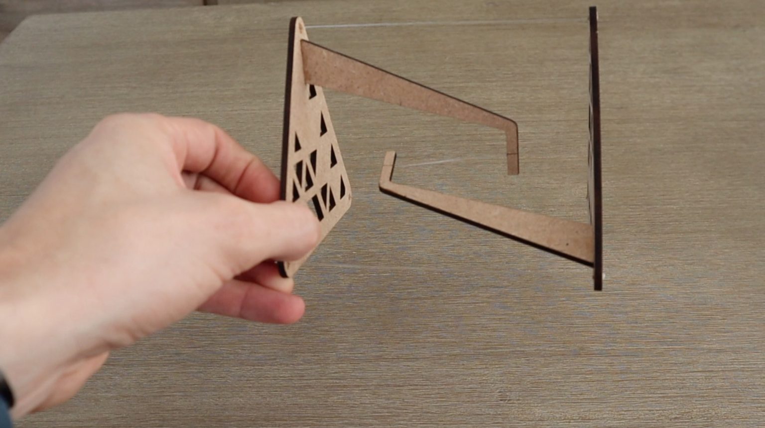 Make Your Own Desktop Tensegrity Tables - The DIY Life
