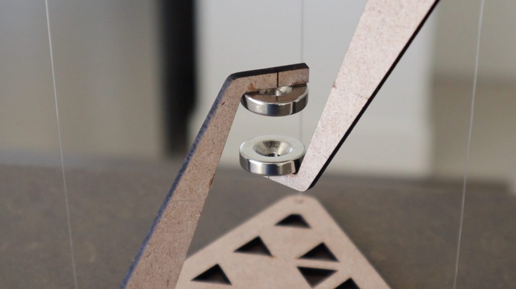 Make Your Own Desktop Tensegrity Tables - The DIY Life