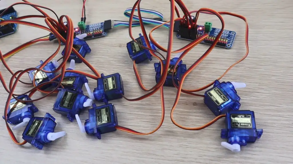 Connect Up To 992 Servos To An Arduino, Using I2C - Just 2 Pins - The DIY Life