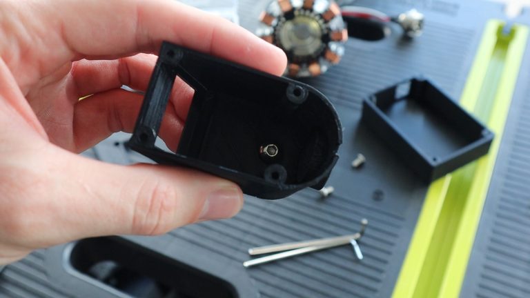 DIY Arc Reactor CPU Performance Monitor, Powered By An Arduino - The ...