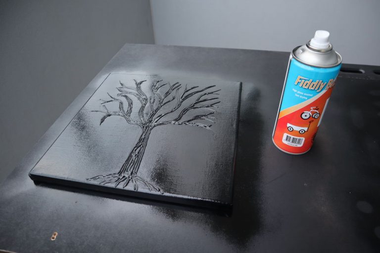 Easy Hot Glue Tree Canvas - The DIY Life