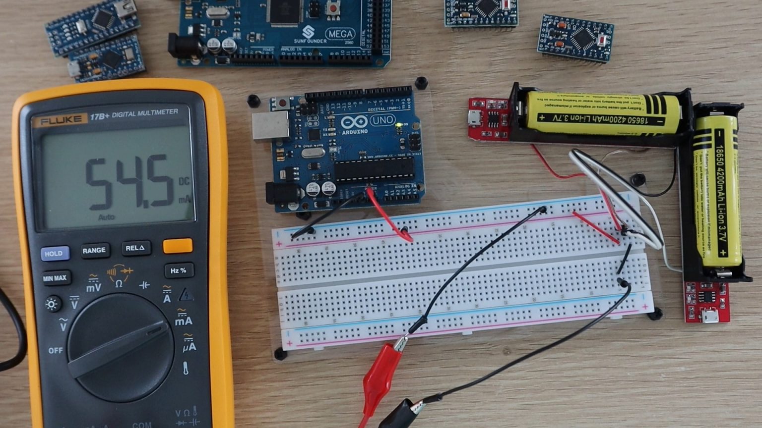 How Long Can An Arduino Run On Batteries? I Tested 6 Of The Most Common ...