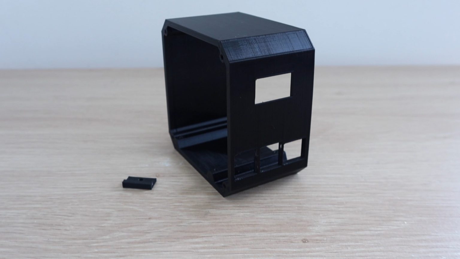 DIY Raspberry Pi 4 Desktop Case With OLED Stats Display - The DIY Life