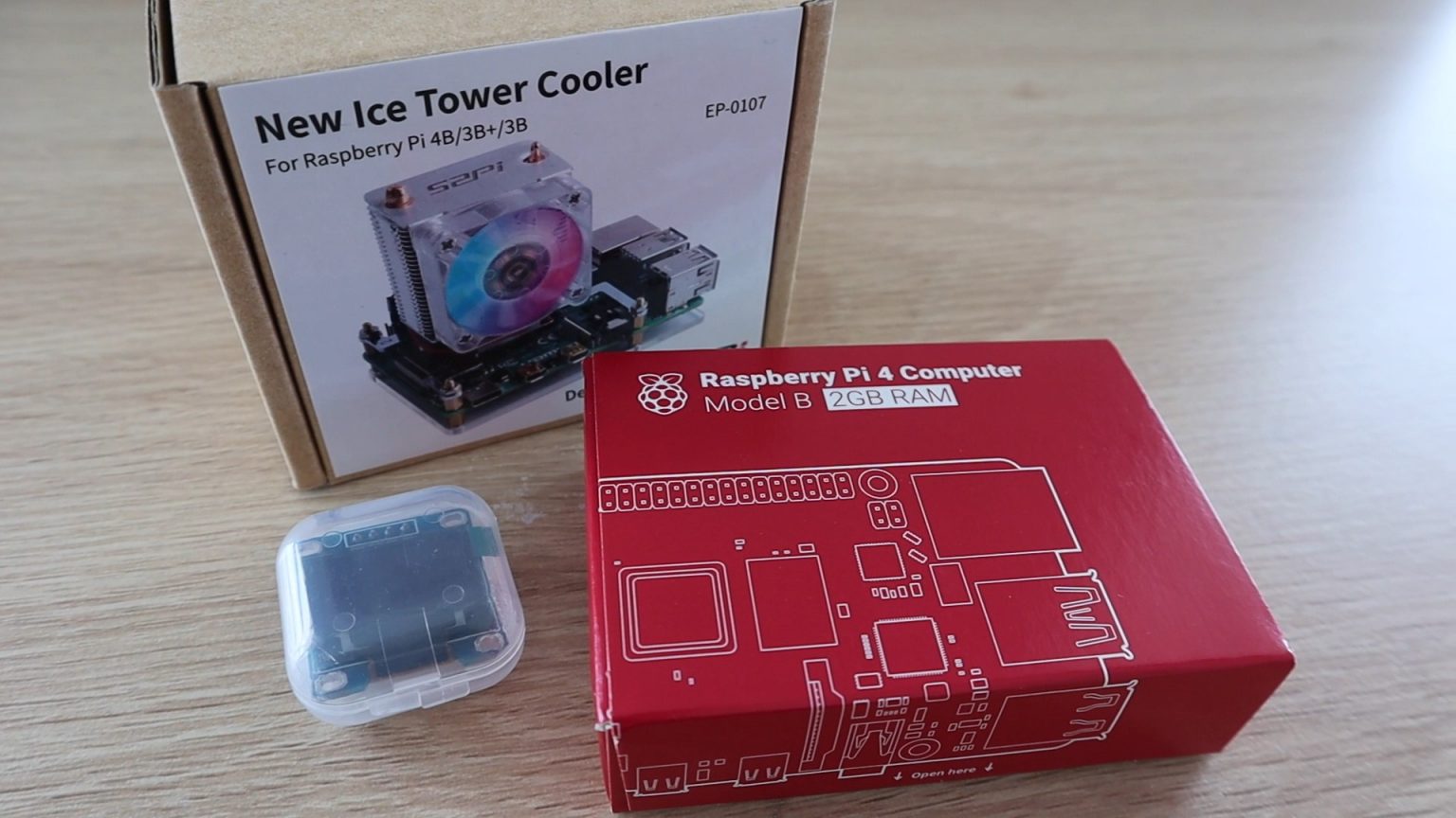 DIY Raspberry Pi 4 Desktop Case With OLED Stats Display - The DIY Life