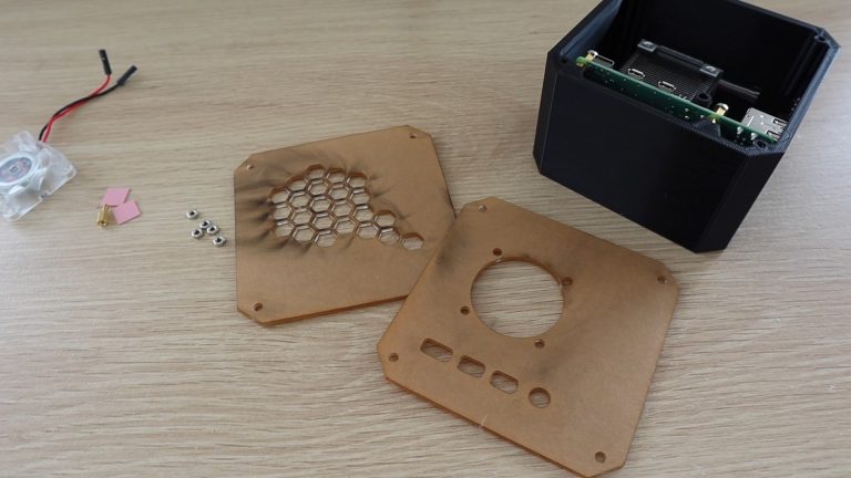 DIY Raspberry Pi 4 Desktop Case With OLED Stats Display - The DIY Life