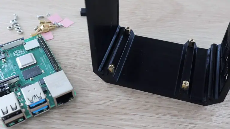 DIY Raspberry Pi 4 Desktop Case With OLED Stats Display - The DIY Life