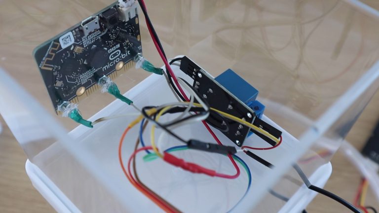 Micro:bit Automatic Plant Watering System - The DIY Life