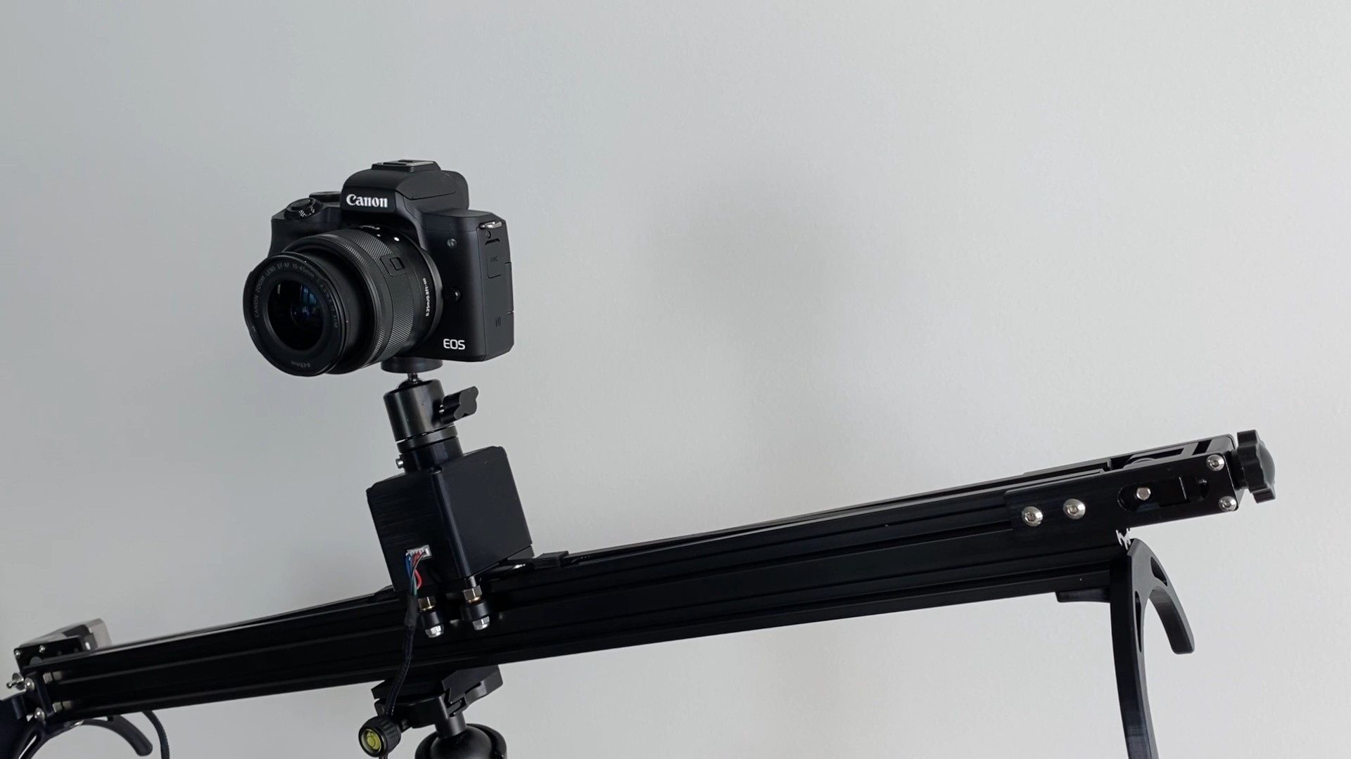 DIY Motorised Camera Slider With Object Tracking | The DIY Life