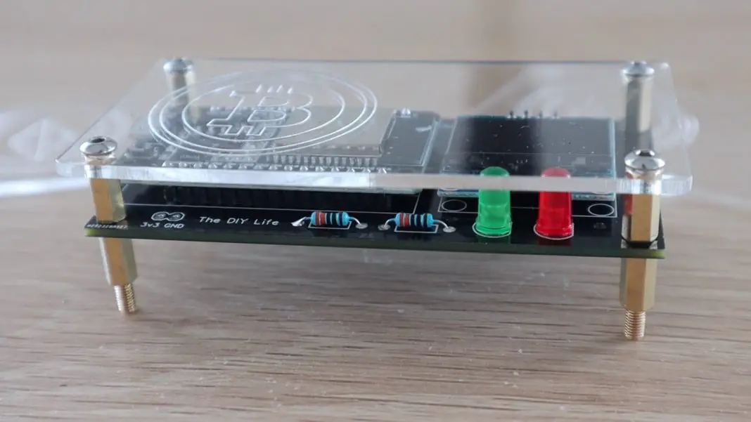 Bitcoin Ticker Using An ESP32 and OLED Display - The DIY Life