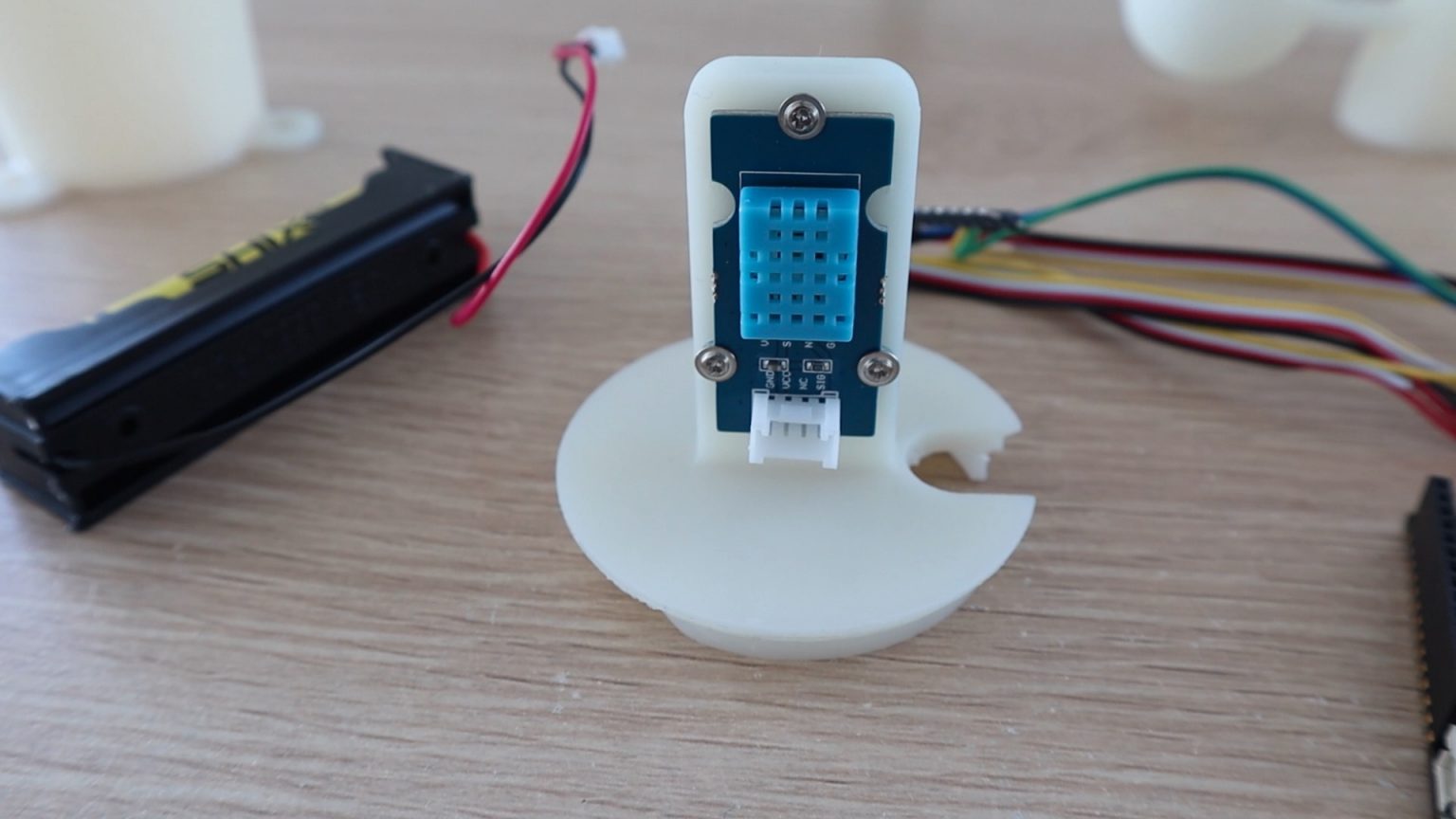 DIY 3D Printed IoT Weather Station Using an ESP32 - The DIY Life