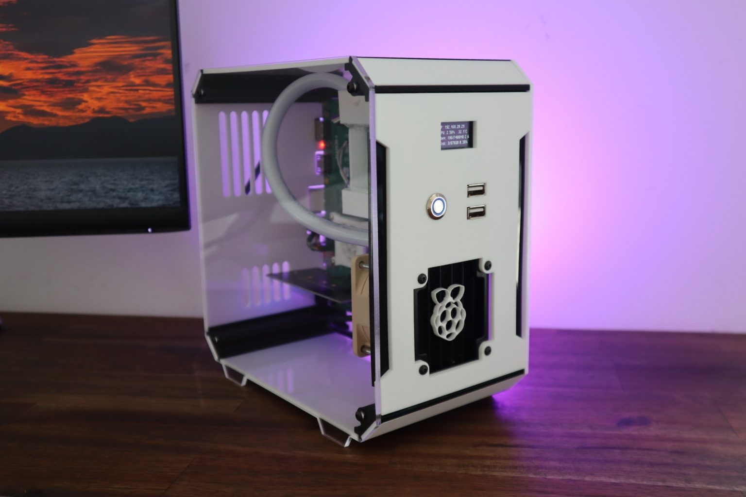 Raspberry Pi 5 Case With An Integrated Water-Cooling Loop - The DIY Life