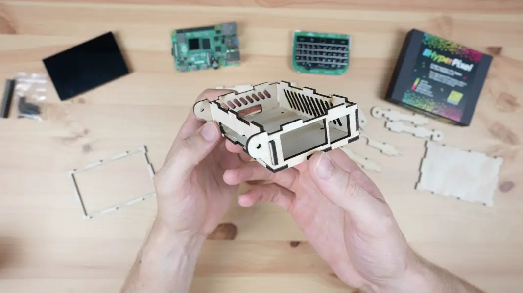 Make A Tiny Raspberry Pi Based Cyberdeck - The DIY Life