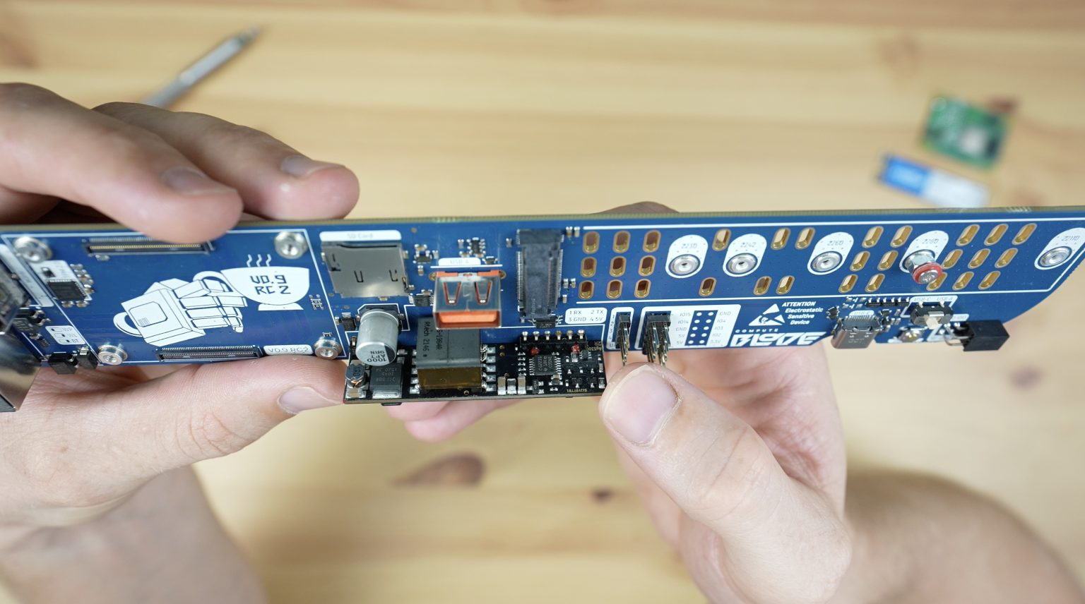 Level Up Your Homelab With The Raspberry Pi CM4 Compute Blade - The DIY ...