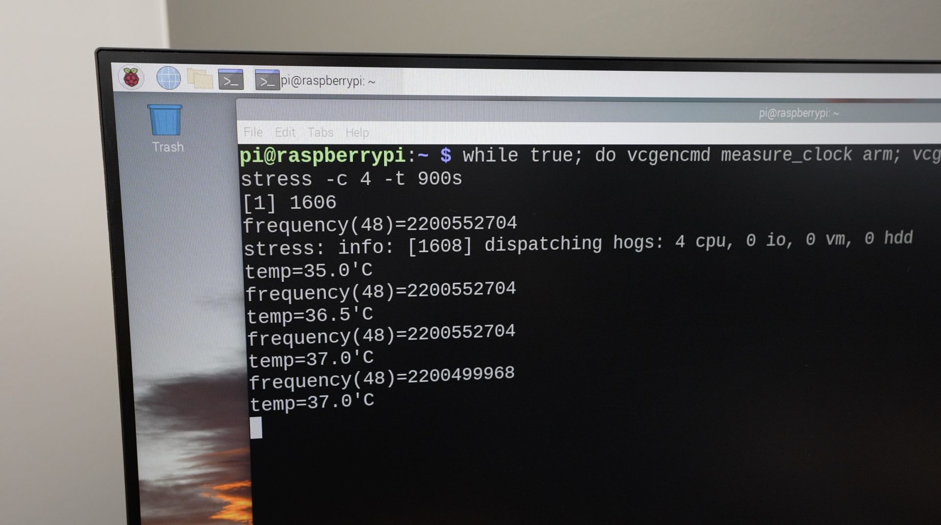 Raspberry Pi 4B Insane Overclock To 2.5 Ghz - The DIY Life