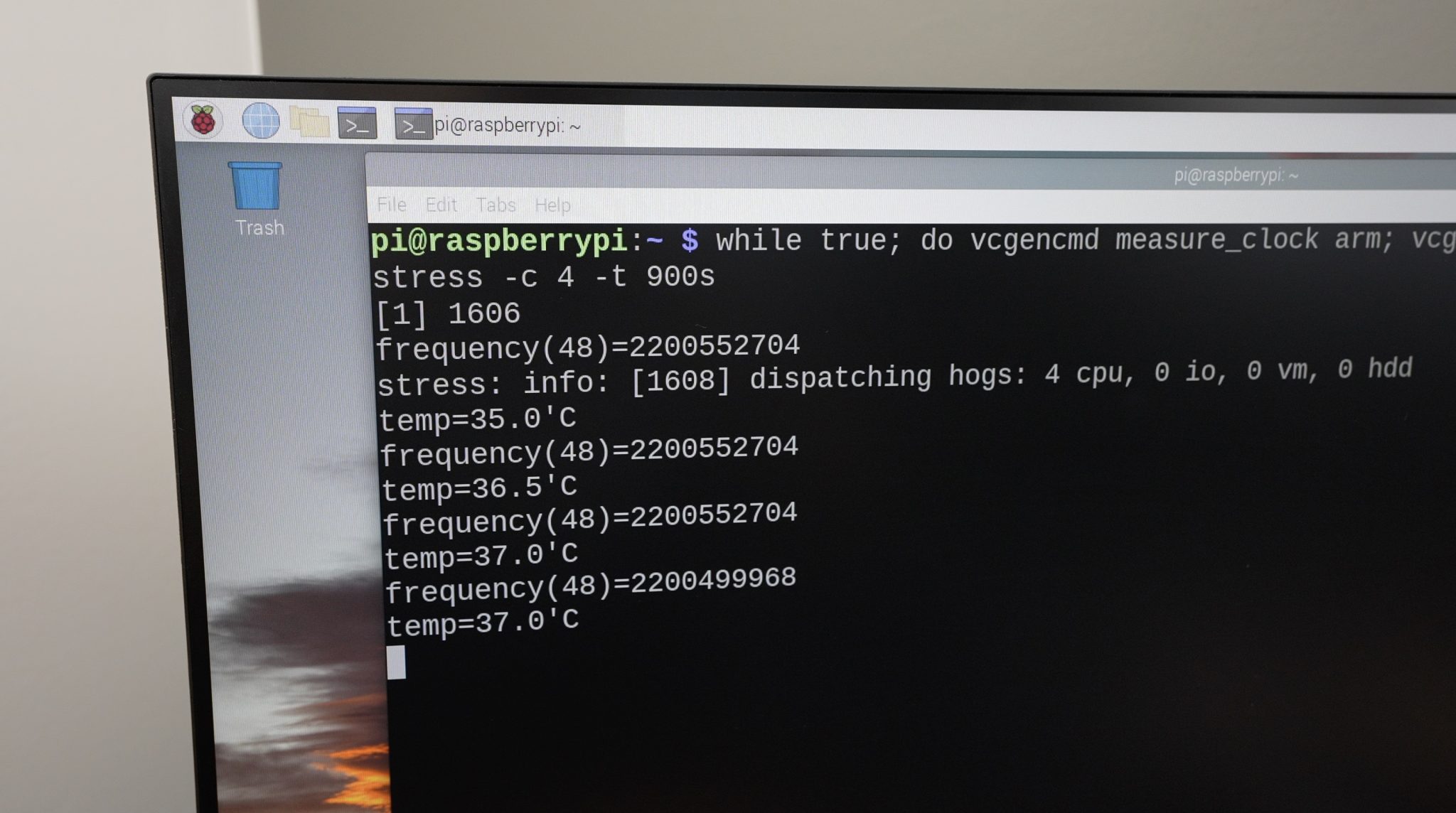 Raspberry Pi 4B Insane Overclock To 2.5 Ghz - The DIY Life