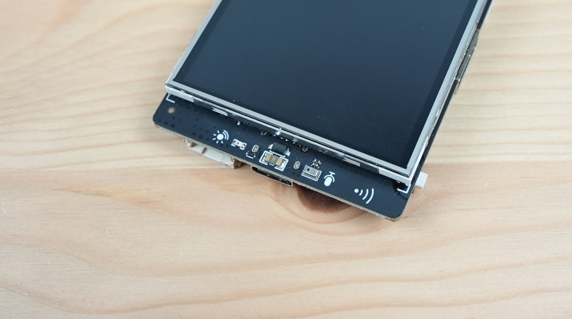 Meet Unihiker - A Linux Computer & Microcontroller In One - The DIY Life