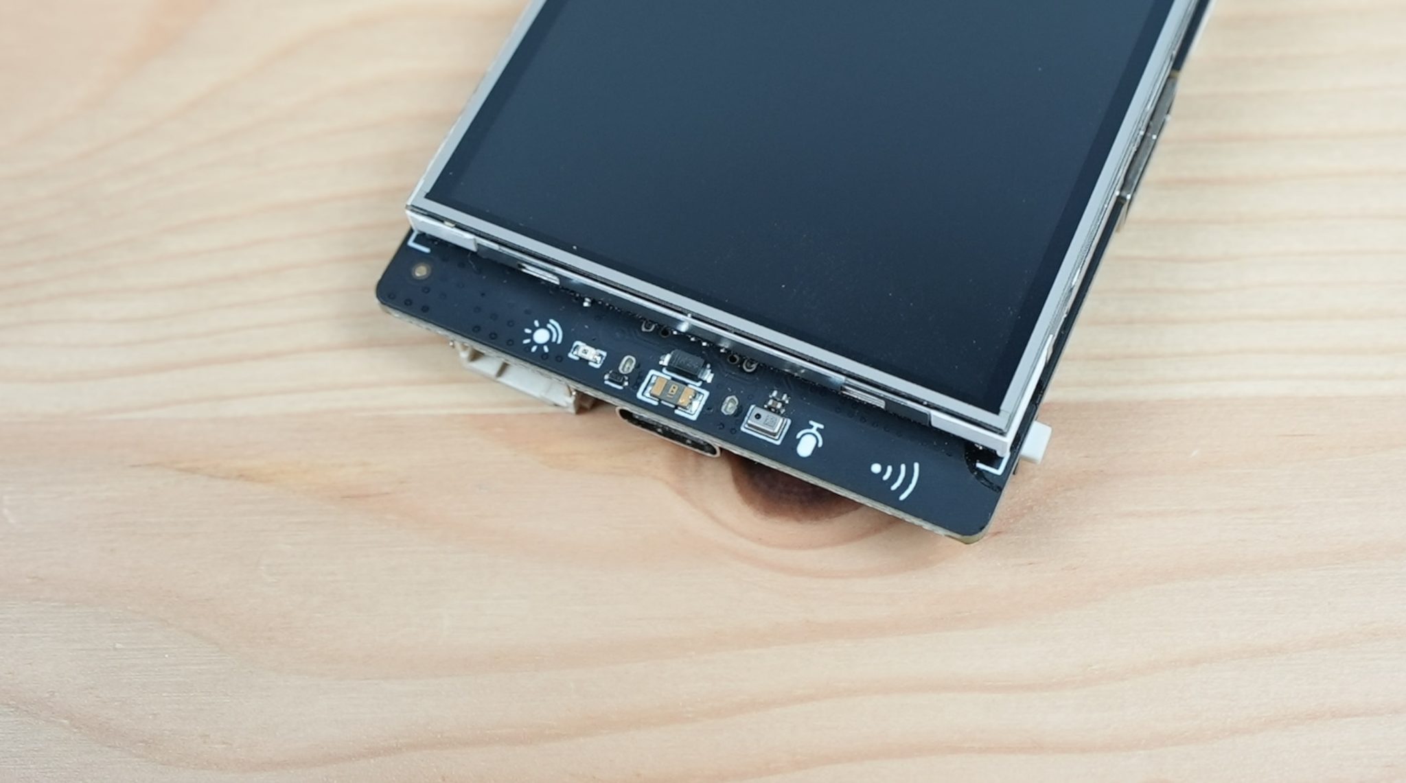 Meet Unihiker - A Linux Computer & Microcontroller In One - The DIY Life