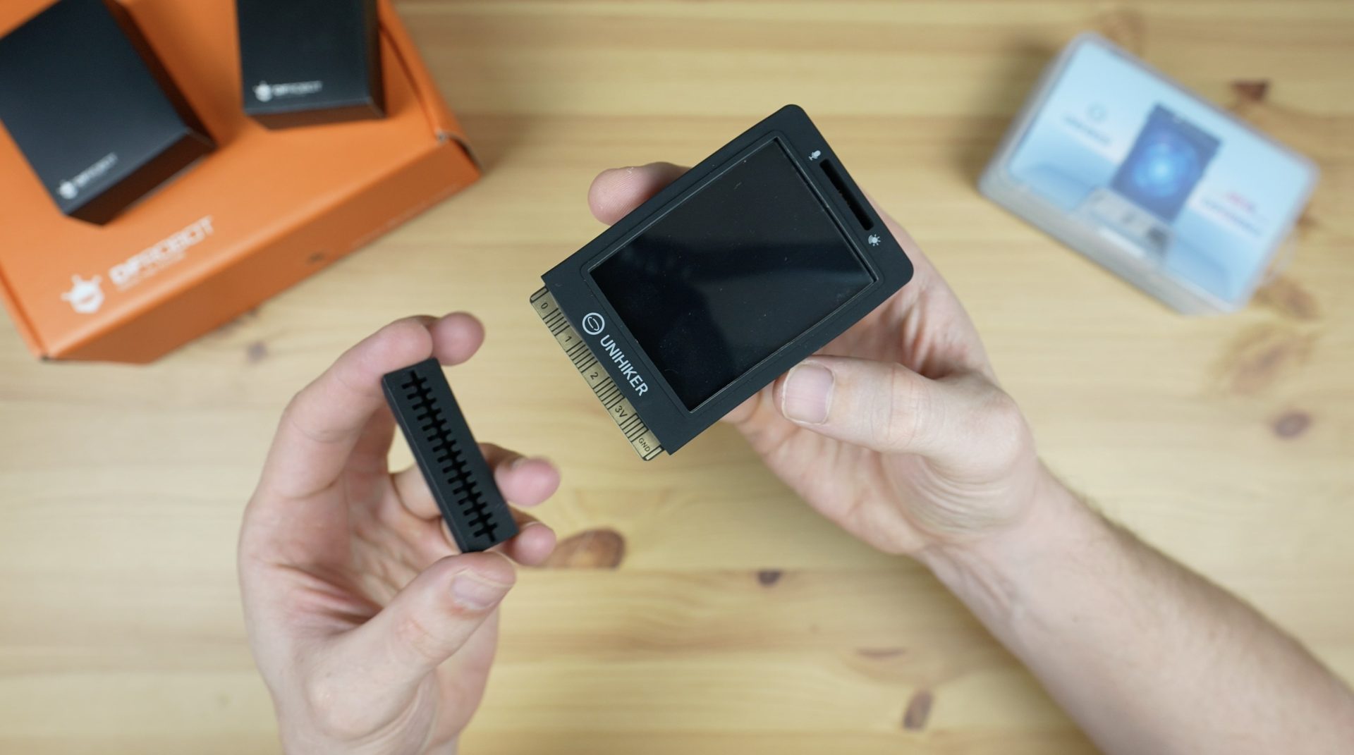 Meet Unihiker - A Linux Computer & Microcontroller In One - The DIY Life