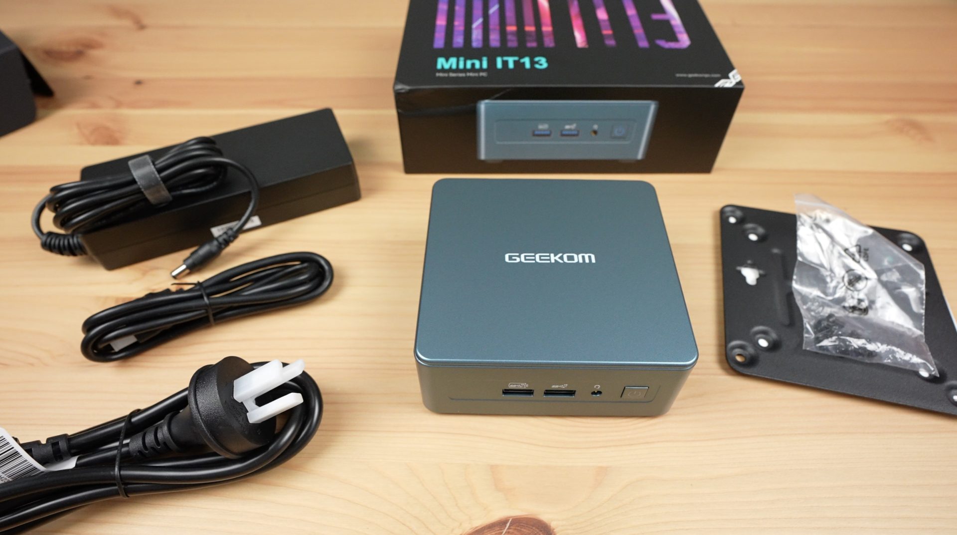 The New Geekom IT13 Mini PC is Awesome with an External GPU - The DIY Life
