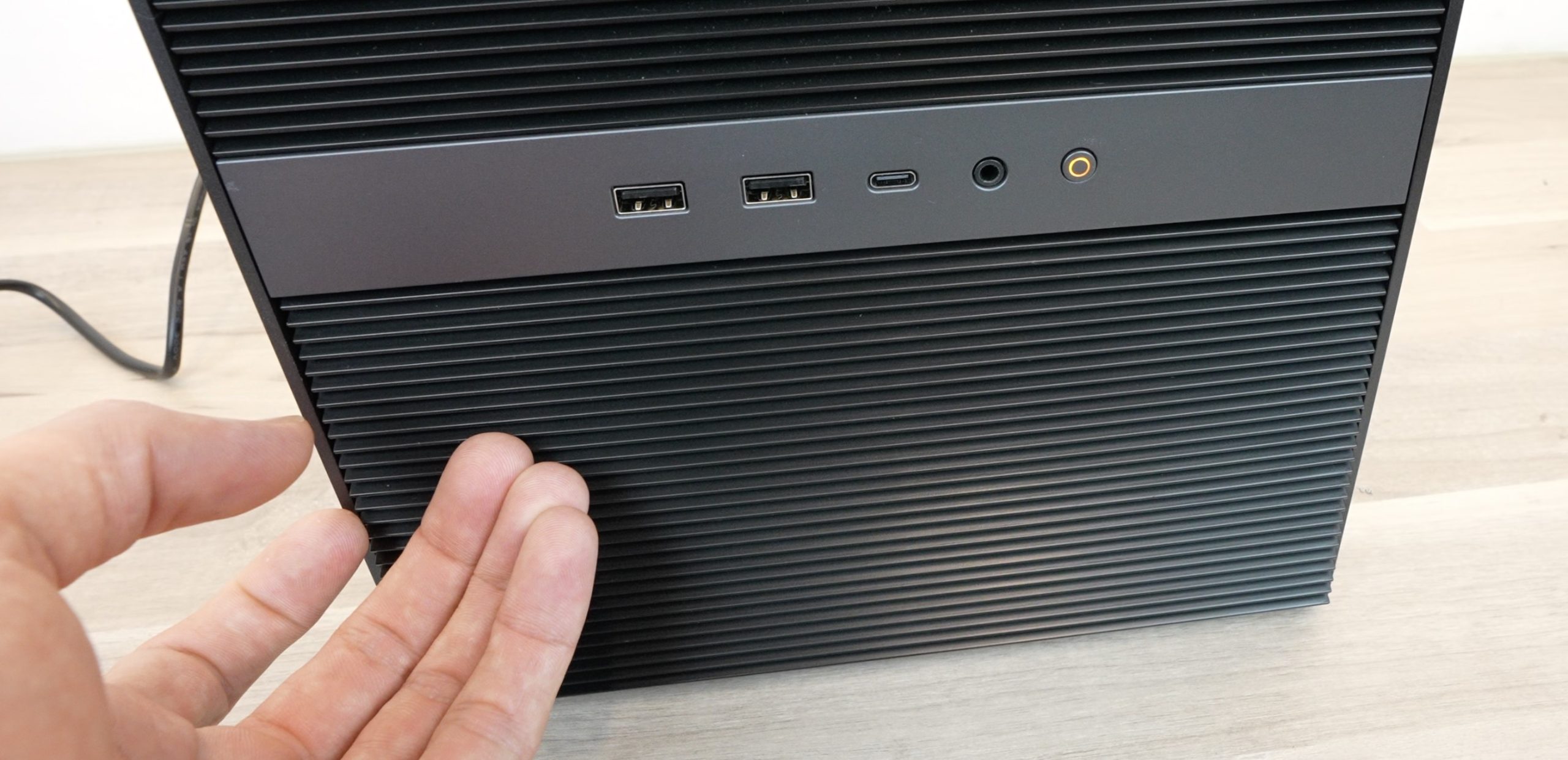 Front-Cover-Removal-Issues-ZimaCube-Pro - The DIY Life