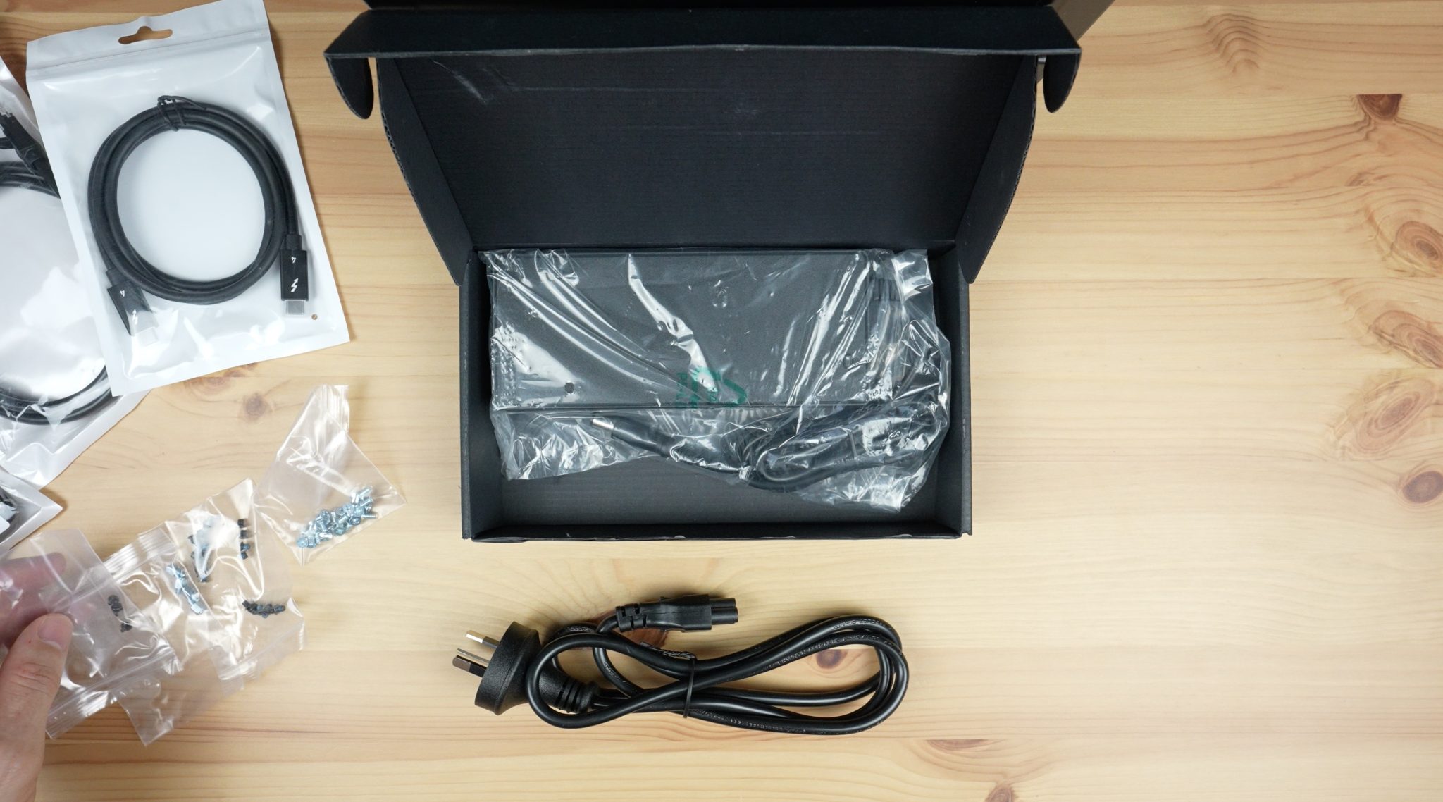 I Tried The ZimaCube Pro, Is This The Perfect Home Server? - The DIY Life