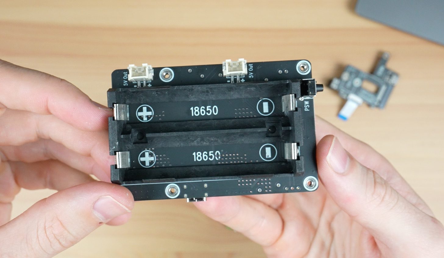 Takes-2-18650-Lithium-Cells - The DIY Life