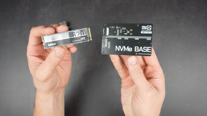 Ultimate Raspberry Pi 5 Desktop Server with UPS, NVMe Drive & Stats ...