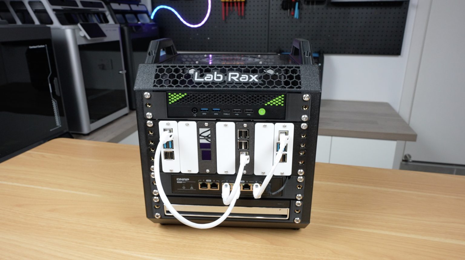 Turn your 10″ Homelab into a NAS with 3D Printable Shelves - The DIY Life